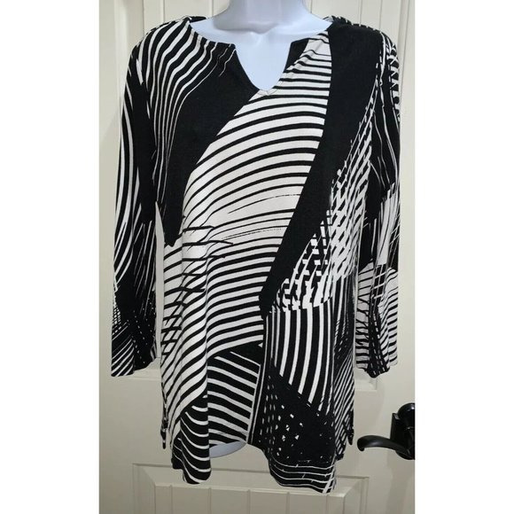 Chico's | Tops | Chicos Sz Small Black White Geo Stripe Top Tunic Knit ...